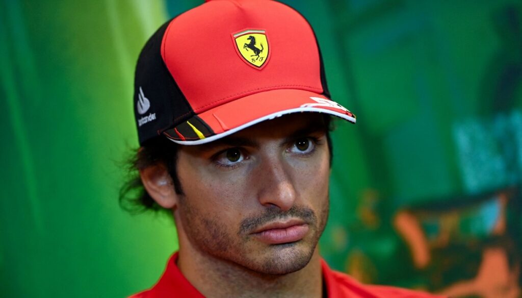 F1, fire in Austria: Carlos Sainz's opinion on Ferrari engine - Sportal.eu