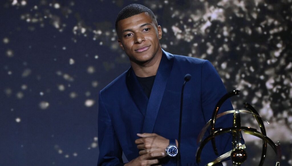 Mbappé heart of gold: the beautiful gesture for the sick young fan ...