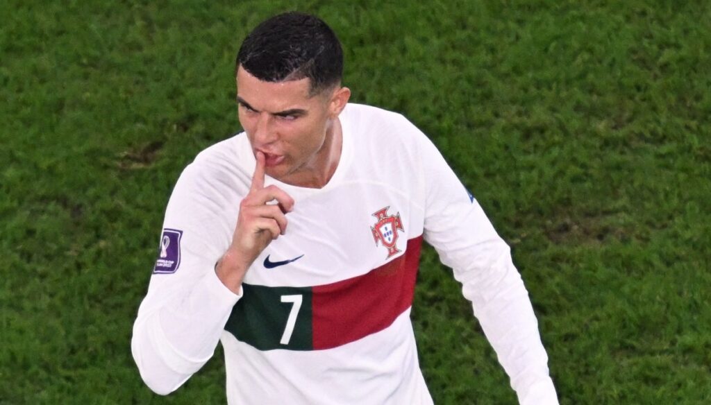 Ronaldo furious, bad words fly: Portugal coach explains why - Sportal.eu
