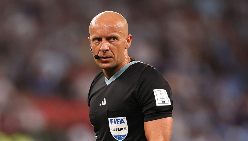 World Cup, Pierluigi Collina has chosen the referee for the final ...