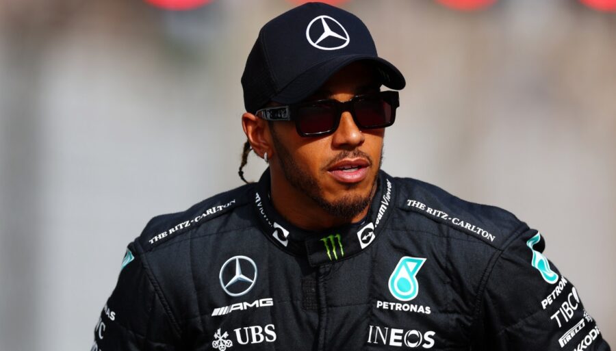 Mercedes, the Black Arrows return. Hamilton clear on his future ...