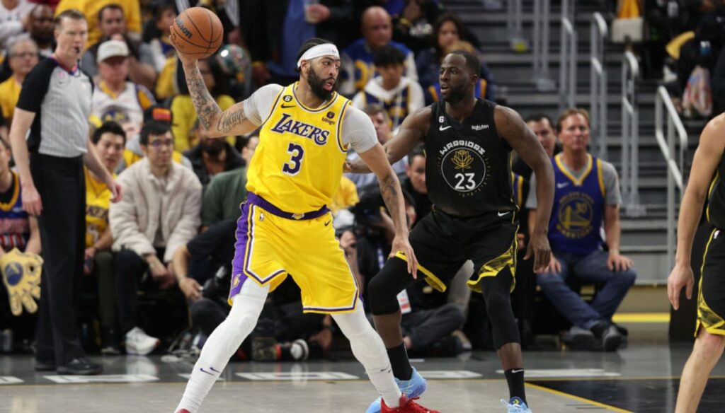NBA playoffs: narrow win for Lakers, New York ties the score - Sportal.eu