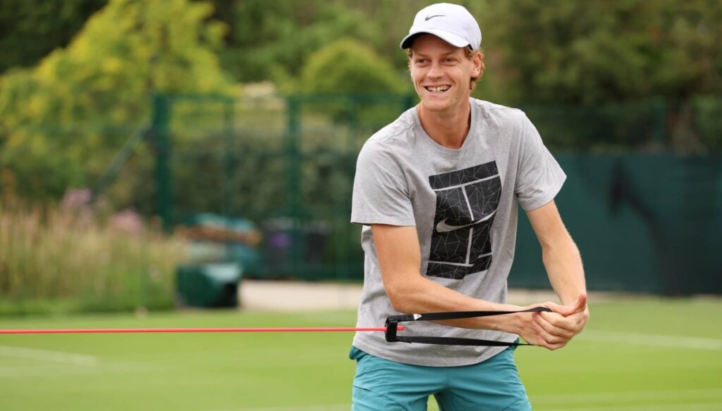 Don't disturb Jannik Sinner, racquet ace's announcement. - Sportal.eu