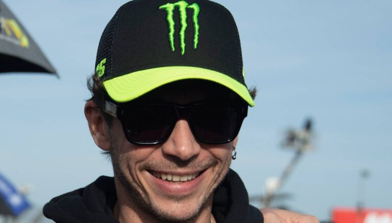 Valentino Rossi returns to winning ways in Misano - Sportal.eu