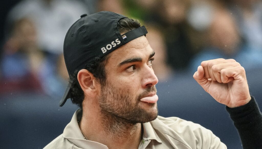 In Kitzbuehel, Matteo Berrettini goes into the quarterfinals - Sportal.eu
