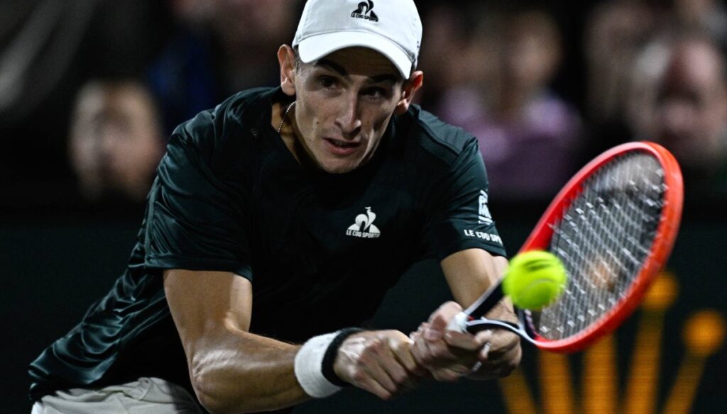 Black Tuesday for blue tennis: Arnaldi also eliminated at Paris-Bercy ...